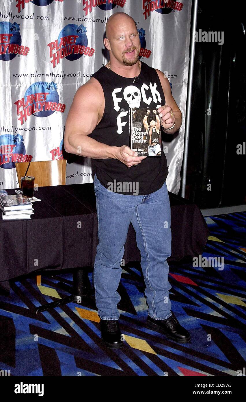 Oct. 29, 2003 - New York, New York, U.S. - K33775JKRON.STEVE AUSTIN .AT ...