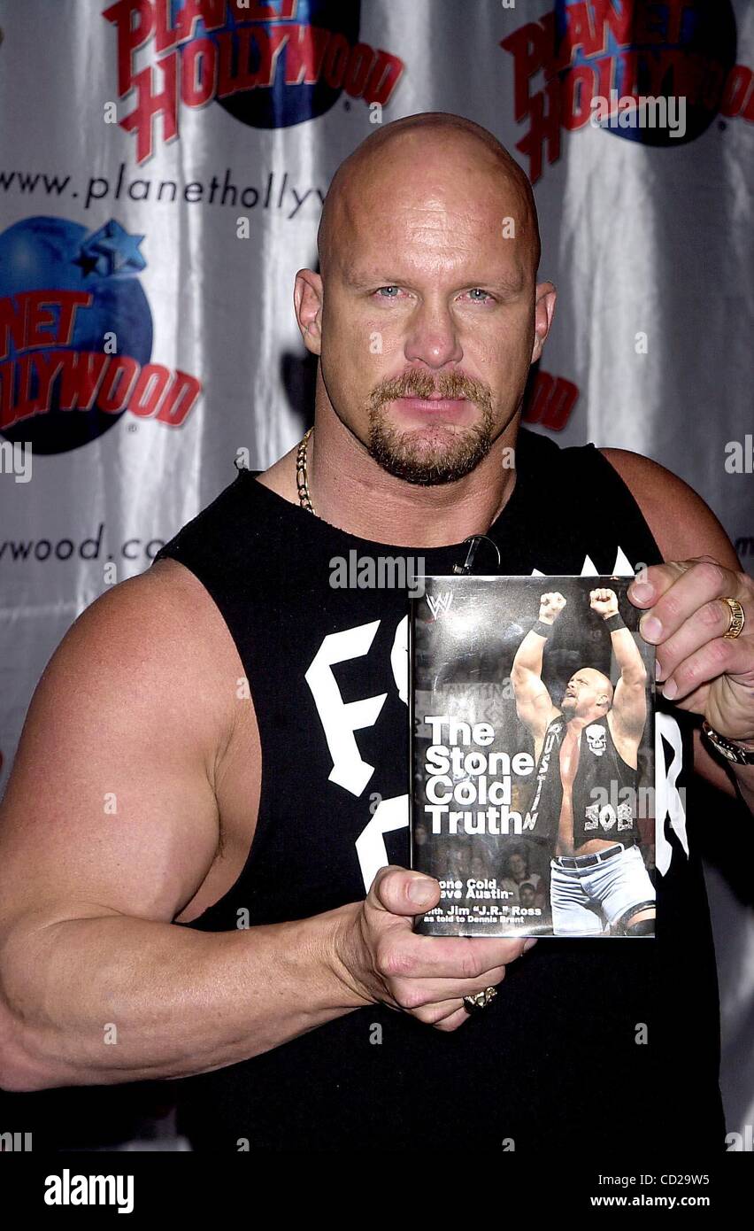 Oct. 29, 2003 - New York, New York, U.S. - K33775JKRON.STEVE AUSTIN .AT ...