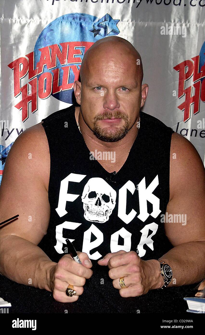 Oct. 29, 2003 - New York, New York, U.S. - K33775JKRON.STEVE AUSTIN .AT ...