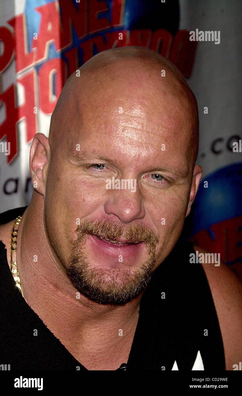 Oct. 29, 2003 - New York, New York, U.S. - K33775JKRON.STEVE AUSTIN .AT ...