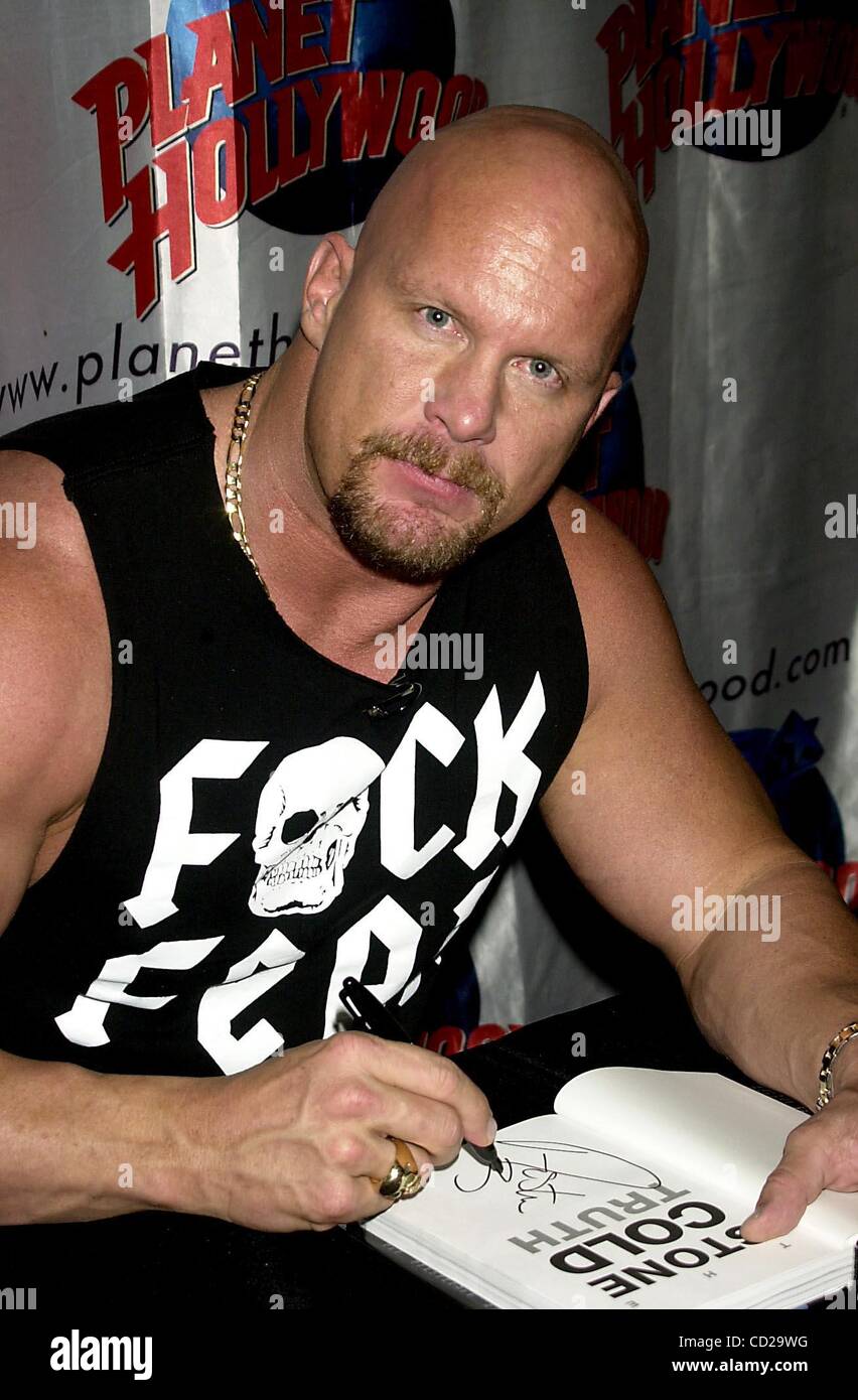 Oct. 29, 2003 - New York, New York, U.S. - K33775JKRON.STEVE AUSTIN .AT ...