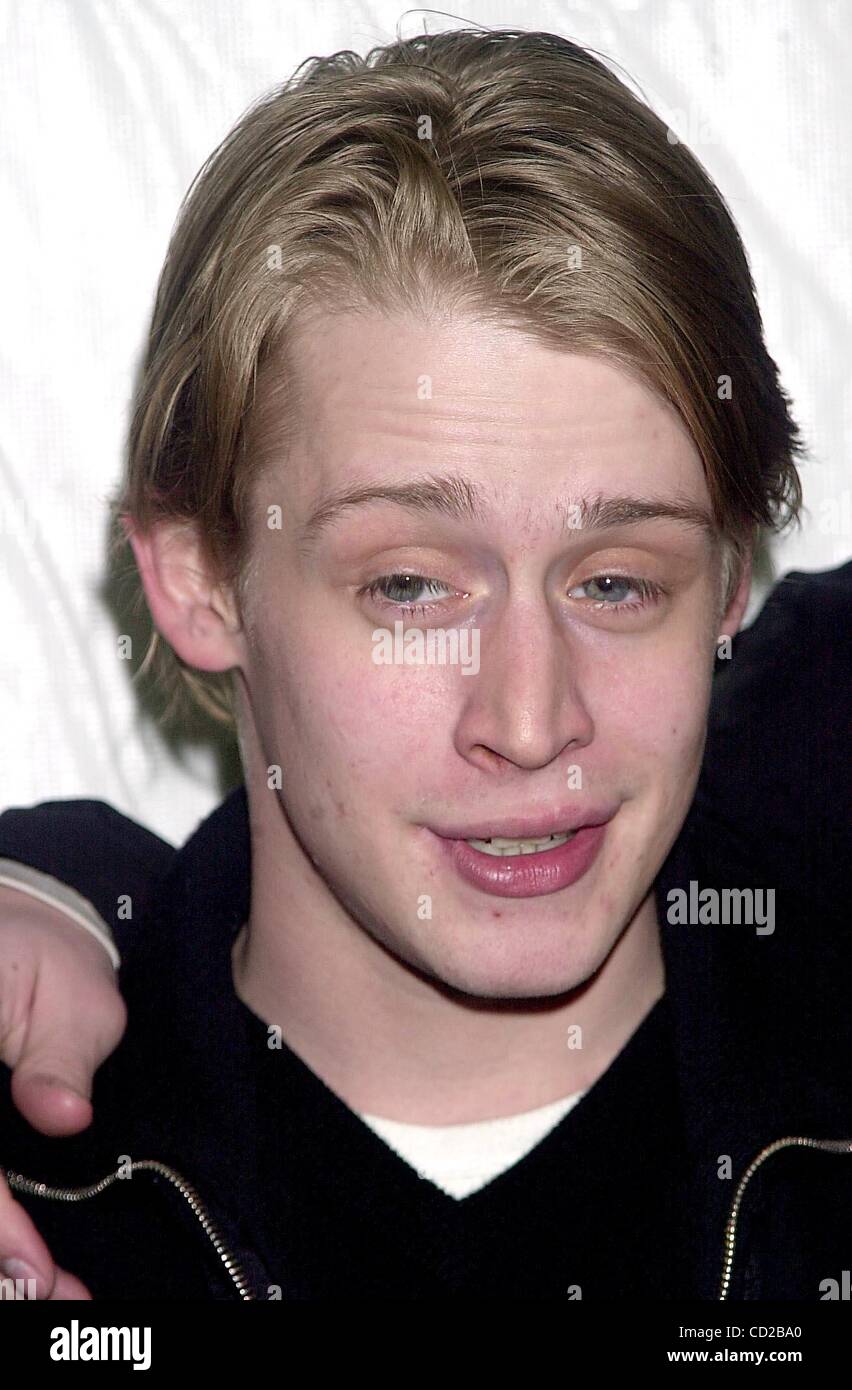 Macaulay culkin saved 2004 hi-res stock photography and images - Alamy
