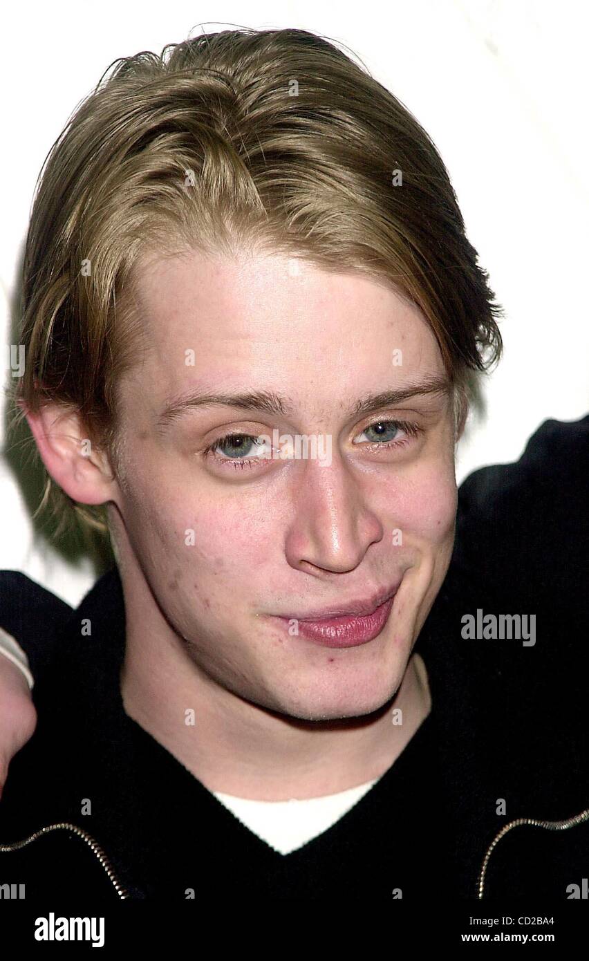 Macaulay culkin saved 2004 hi-res stock photography and images - Alamy
