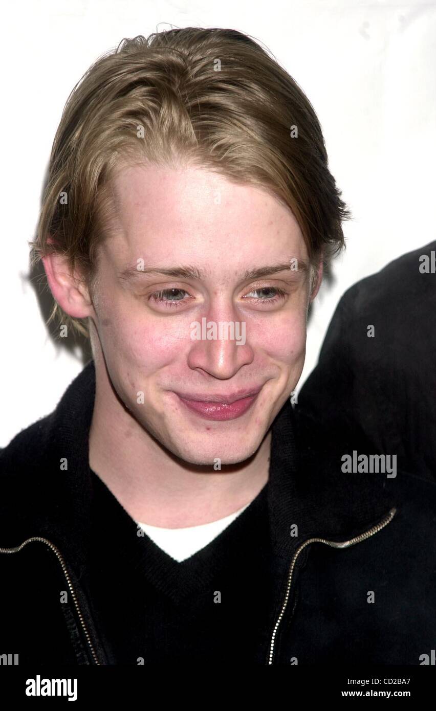 Macaulay culkin saved 2004 hi-res stock photography and images - Alamy