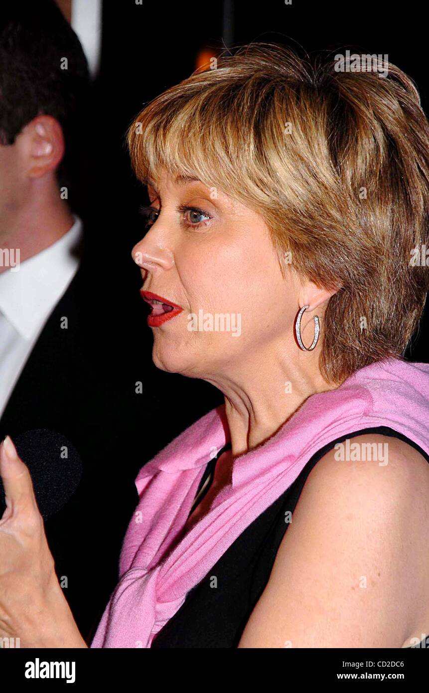Aug. 25, 2004 - New York, New York, U.S. - K38935JKRON.THE JANE PAULEY ...