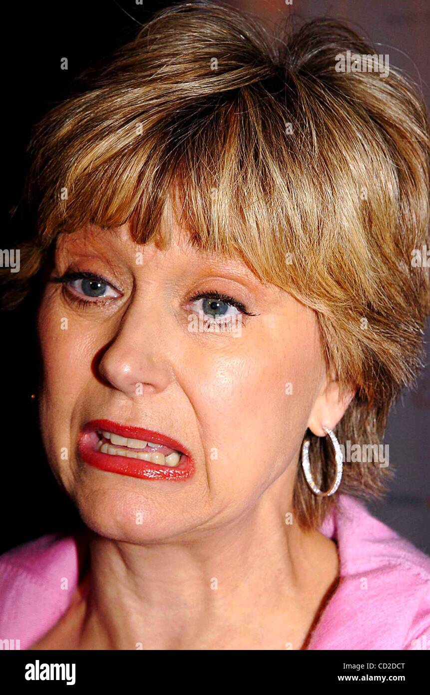 Aug. 25, 2004 - New York, New York, U.S. - K38935JKRON.THE JANE PAULEY ...