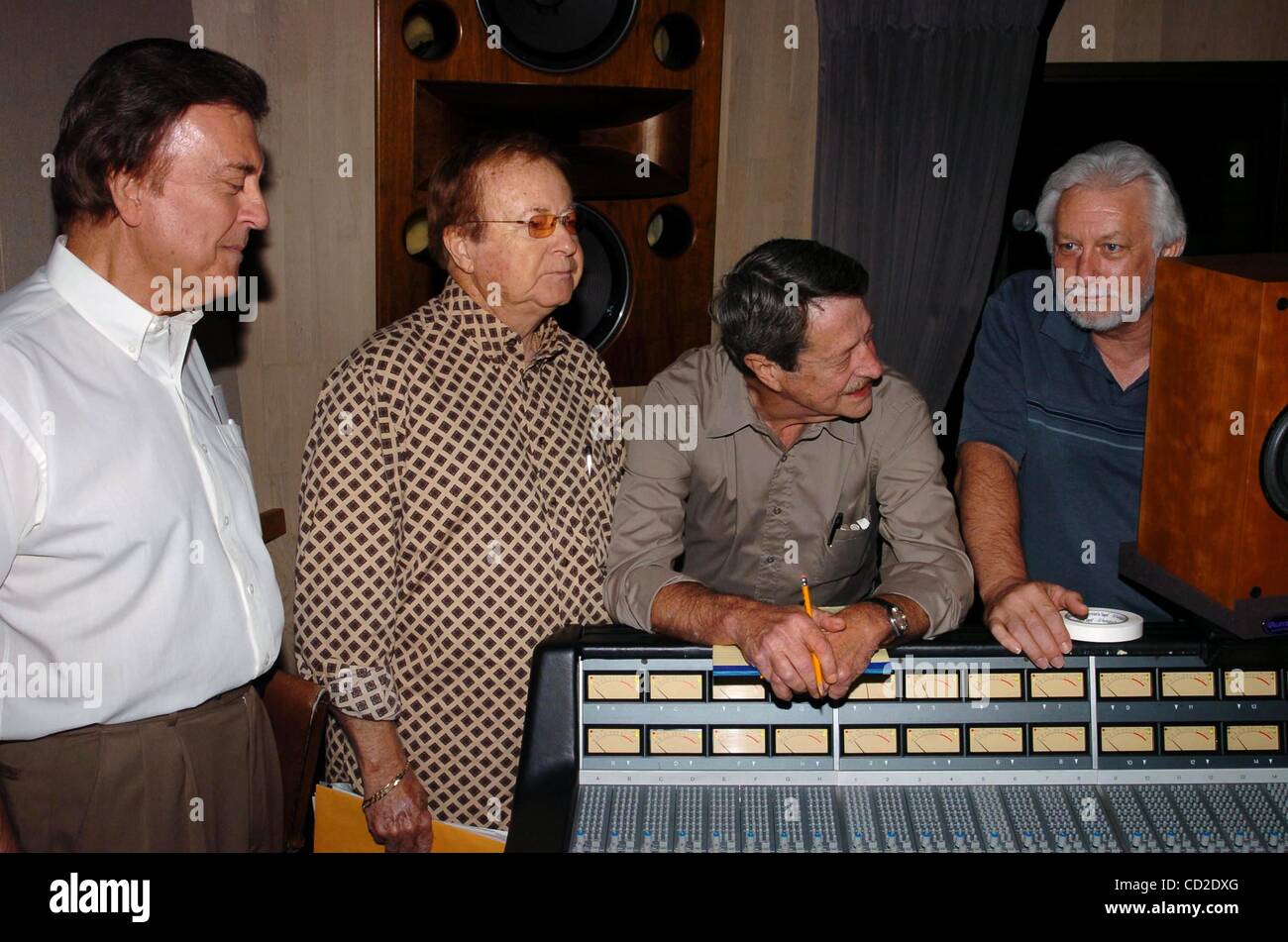 Sept. 28, 2004 - New York, New York, U.S. - K39718JKRON. AND THE ...