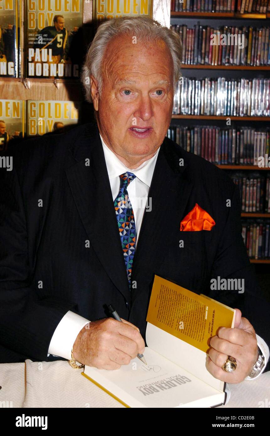 Sept. 30, 2004 - New York, New York, U.S. - K39716JKRON.PAUL HORNUNG ...