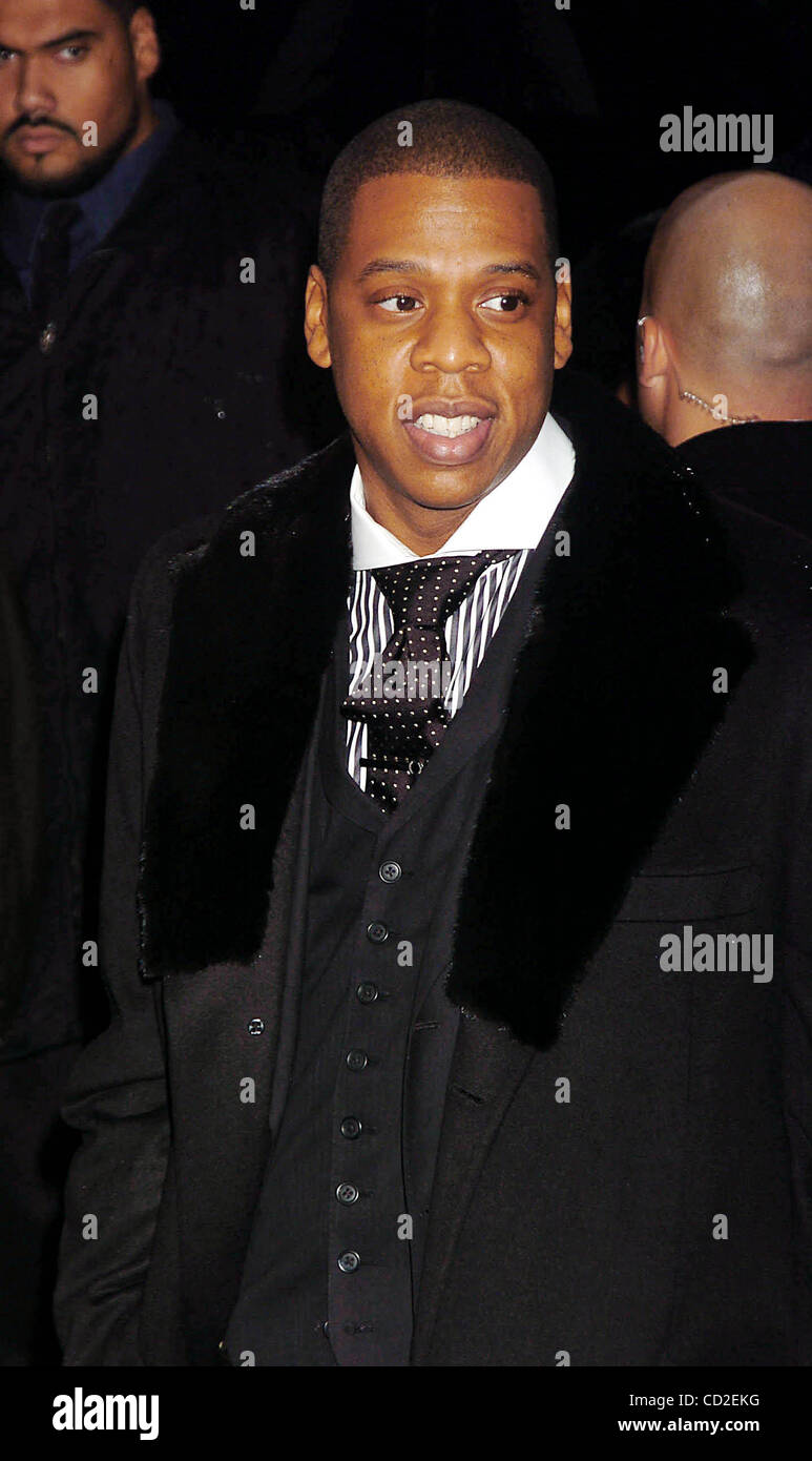 Nov. 4, 2004 - New York, New York, U.S. - K40262JKRON.JAY-Z '' FADE TO ...