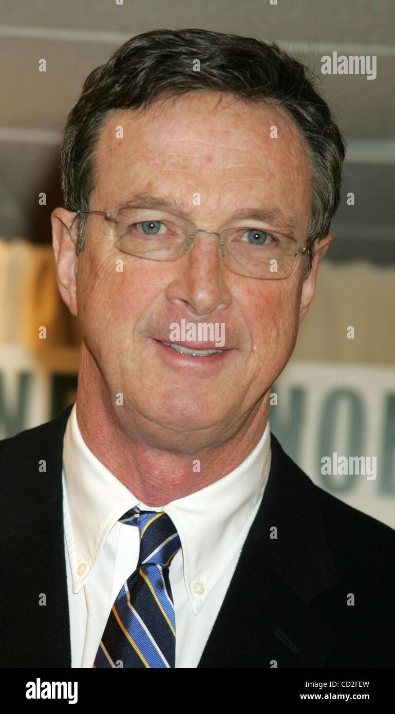 Michael crichton author hi-res stock photography and images - Alamy