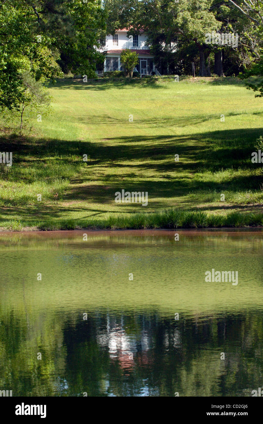 Flannery o'connor farm hi-res stock photography and images - Alamy
