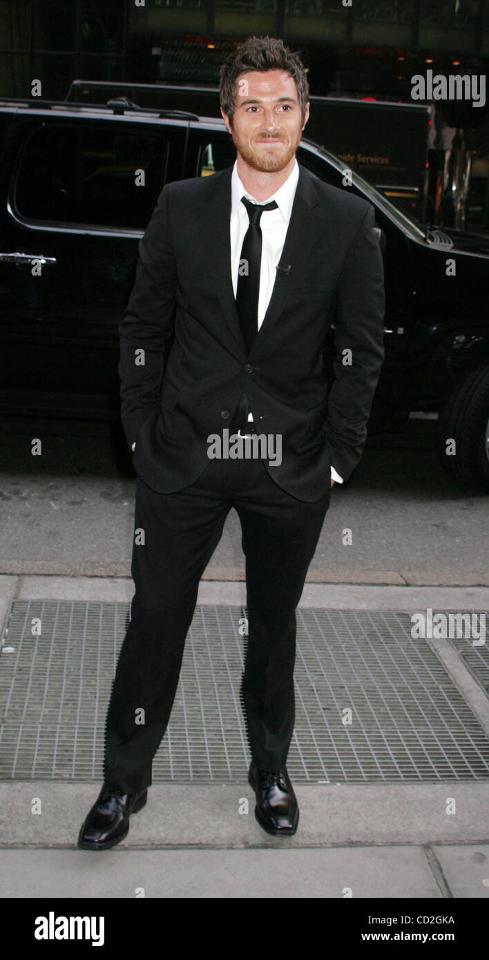 Mar 03, 2008 - New York, NY, USA - Actor DAVE ANNABLE arrives for ...