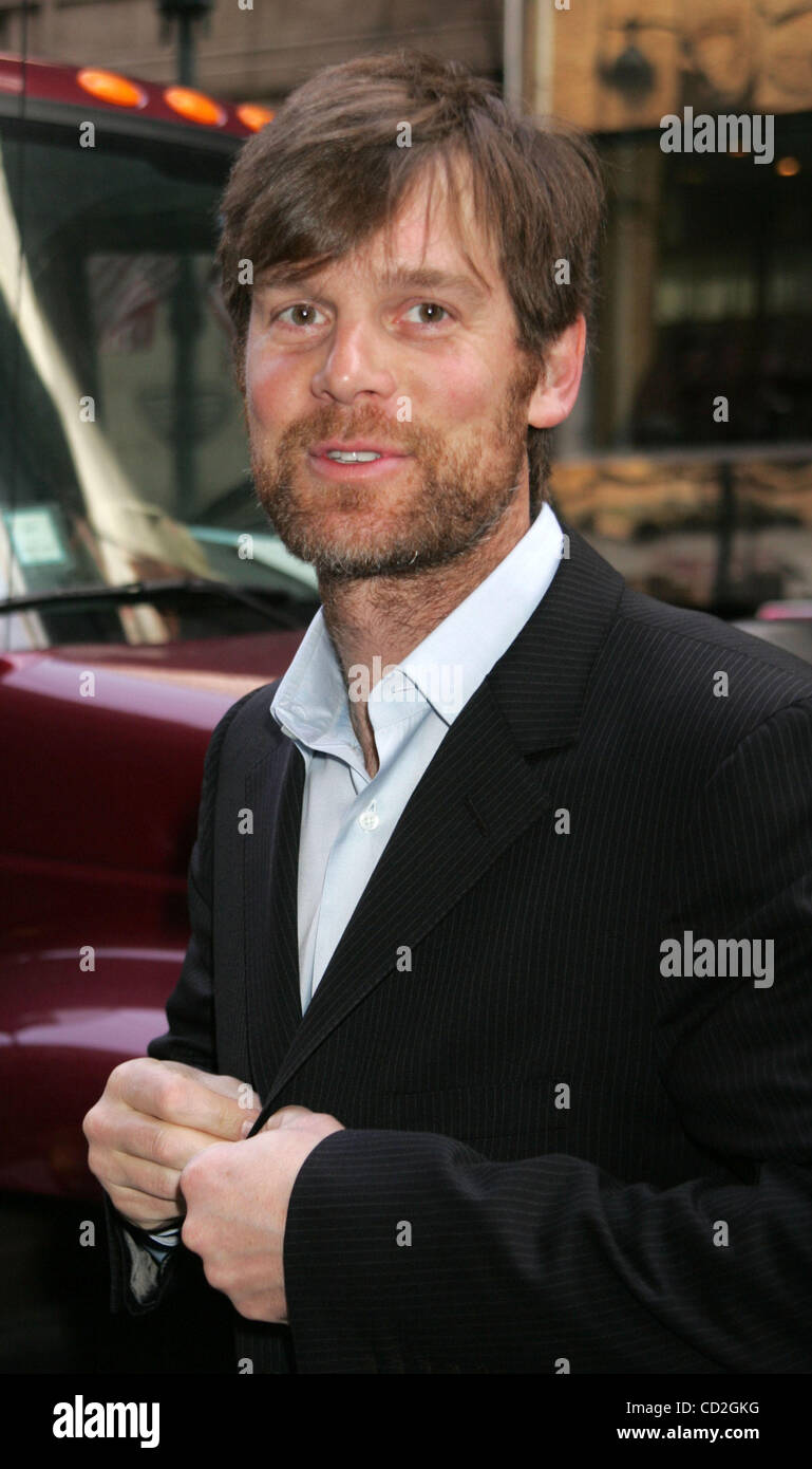 Mar 03, 2008 - New York, NY, USA -Actor PETER KRAUSE arrives for ...