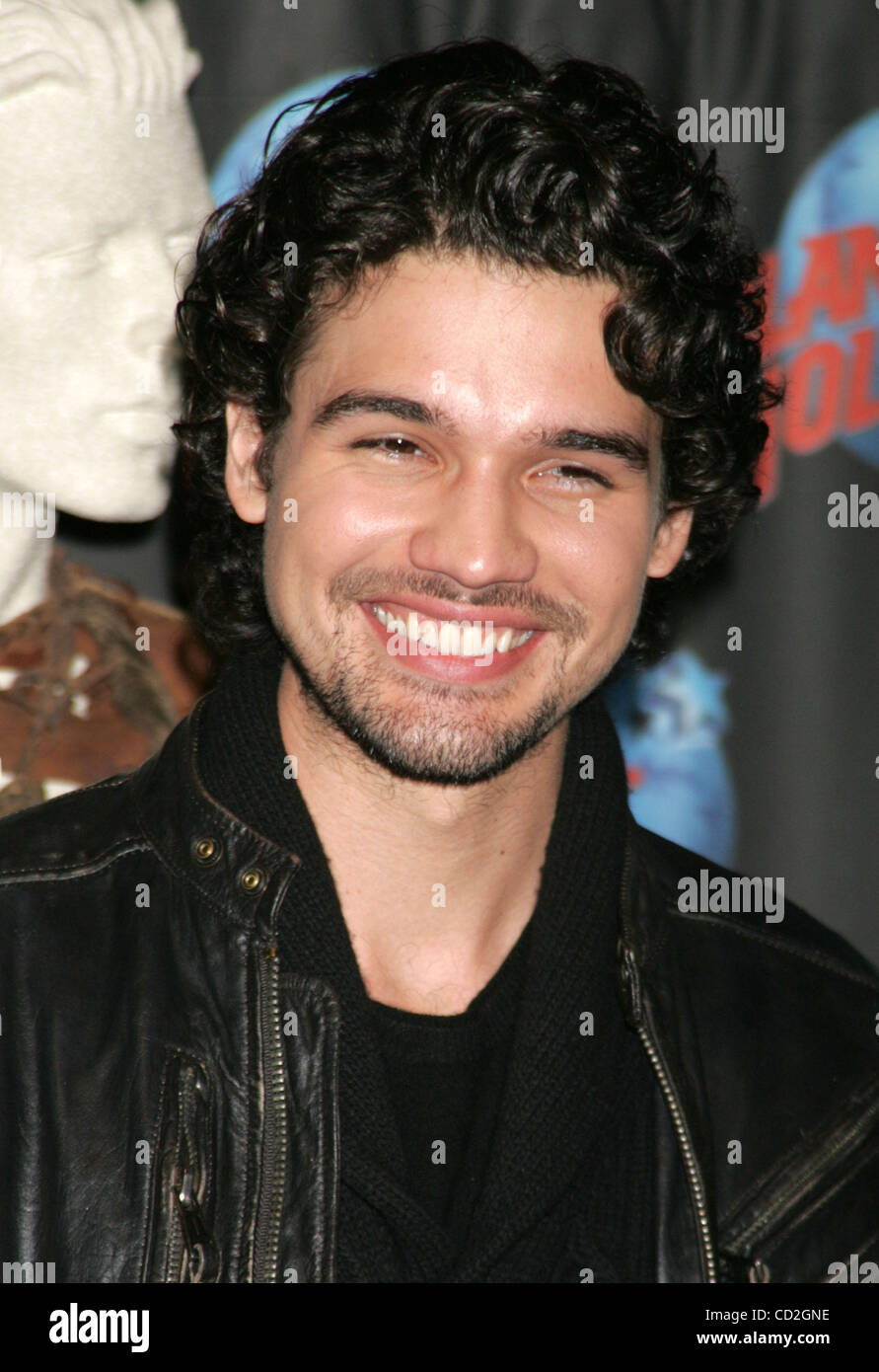 Mar 03, 2008 - New York, NY, USA - Actor STEVEN STRAIT donates '10,000 ...