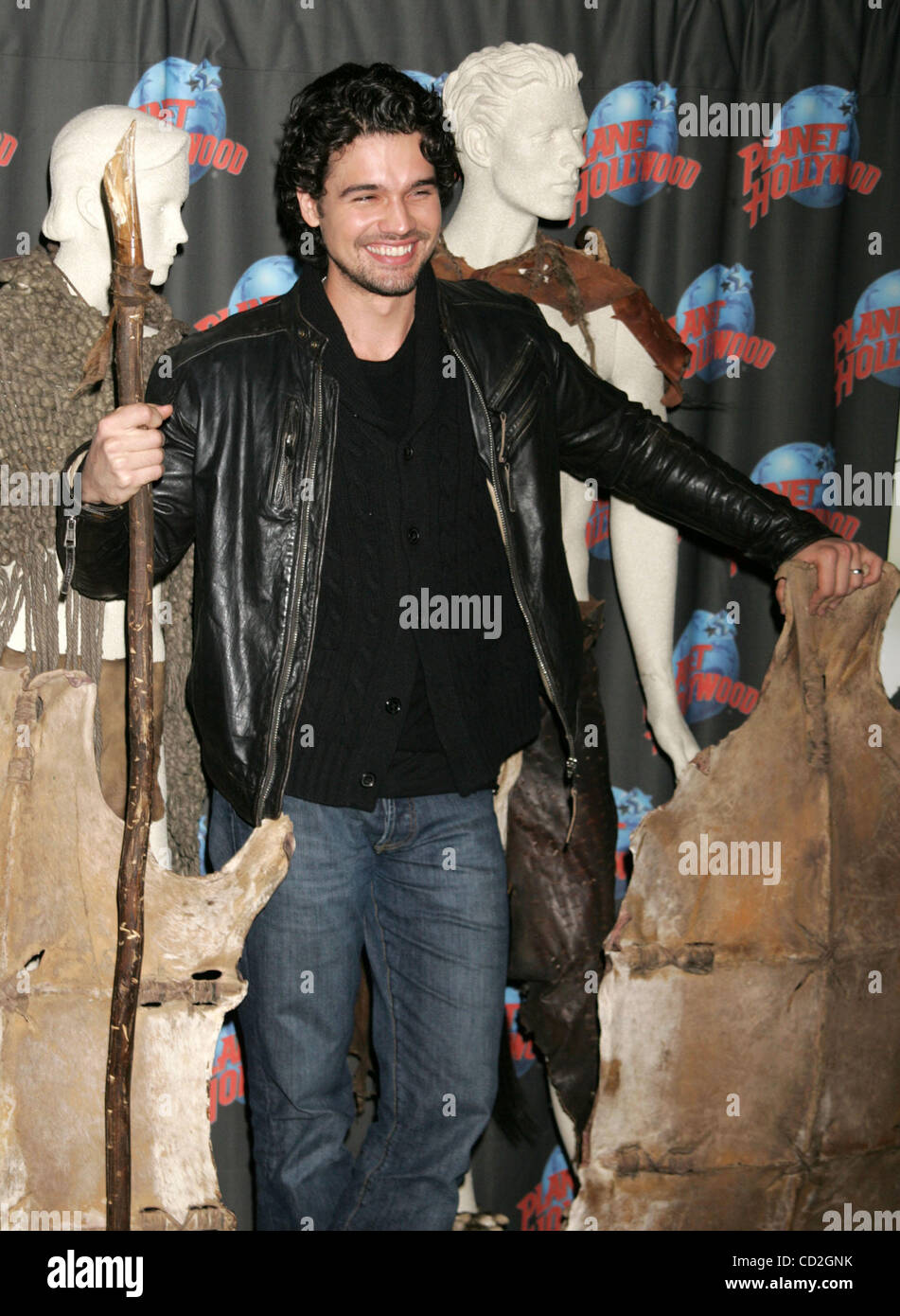 Mar 03, 2008 - New York, NY, USA - Actor STEVEN STRAIT donates '10,000 ...