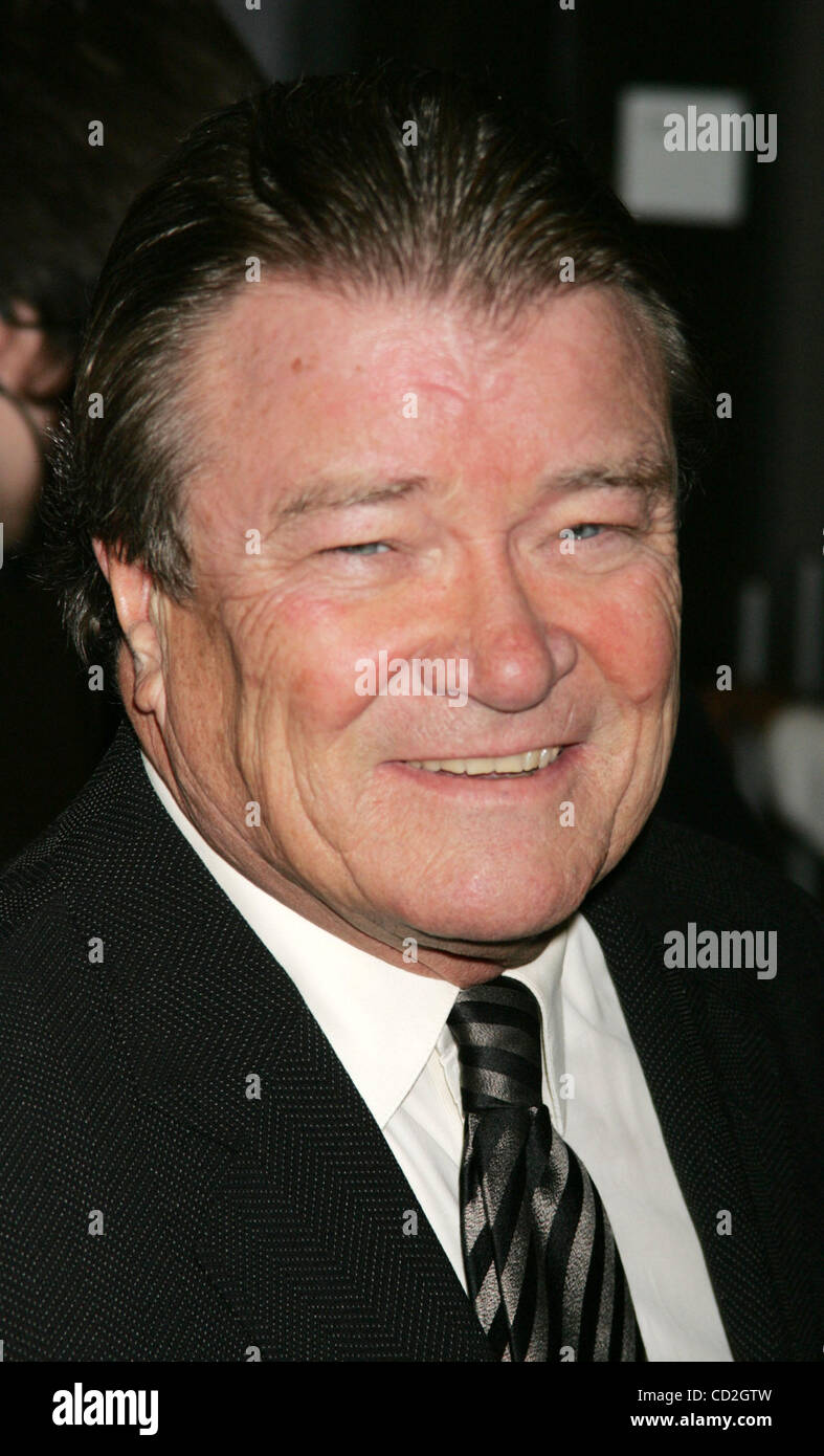 Steve kroft 60 minutes hi-res stock photography and images - Alamy