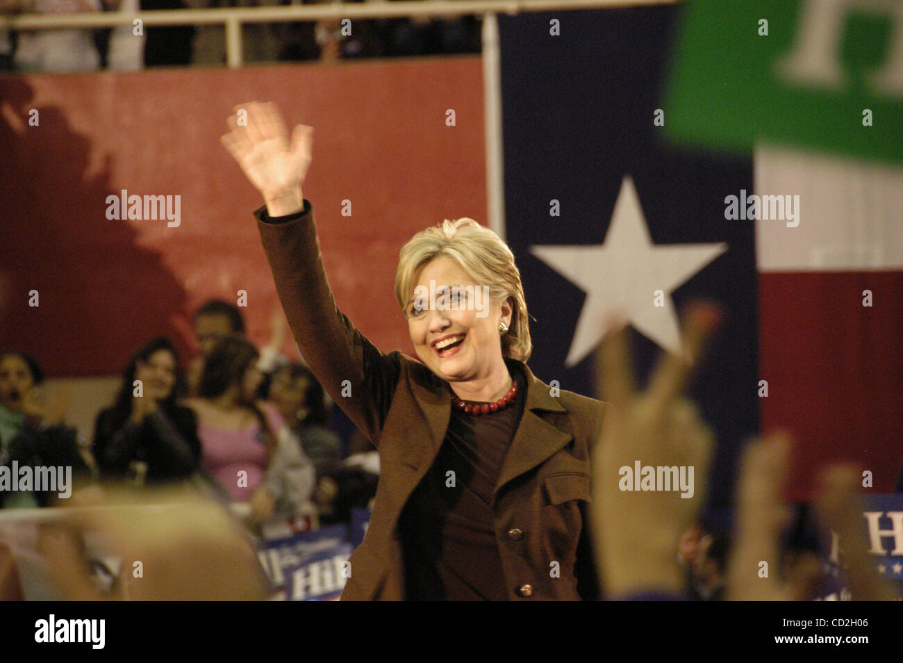 Mar 03, 2008 - Austin, Texas, USA - HILLARY CLINTON at a pre-election ...