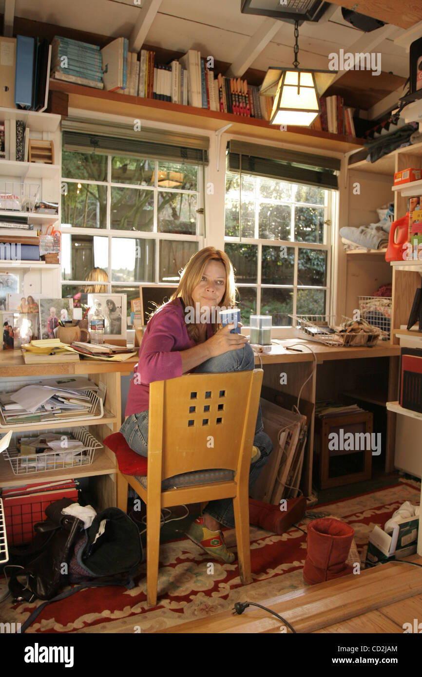 Joyce maynard hi-res stock photography and images - Alamy