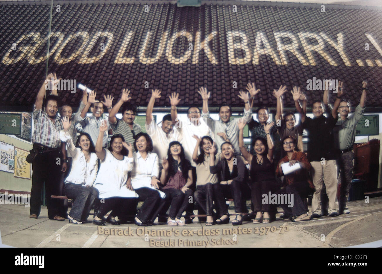 BARRACK OBAMA's ex -Classmates shows picture during support to BARRY a ...