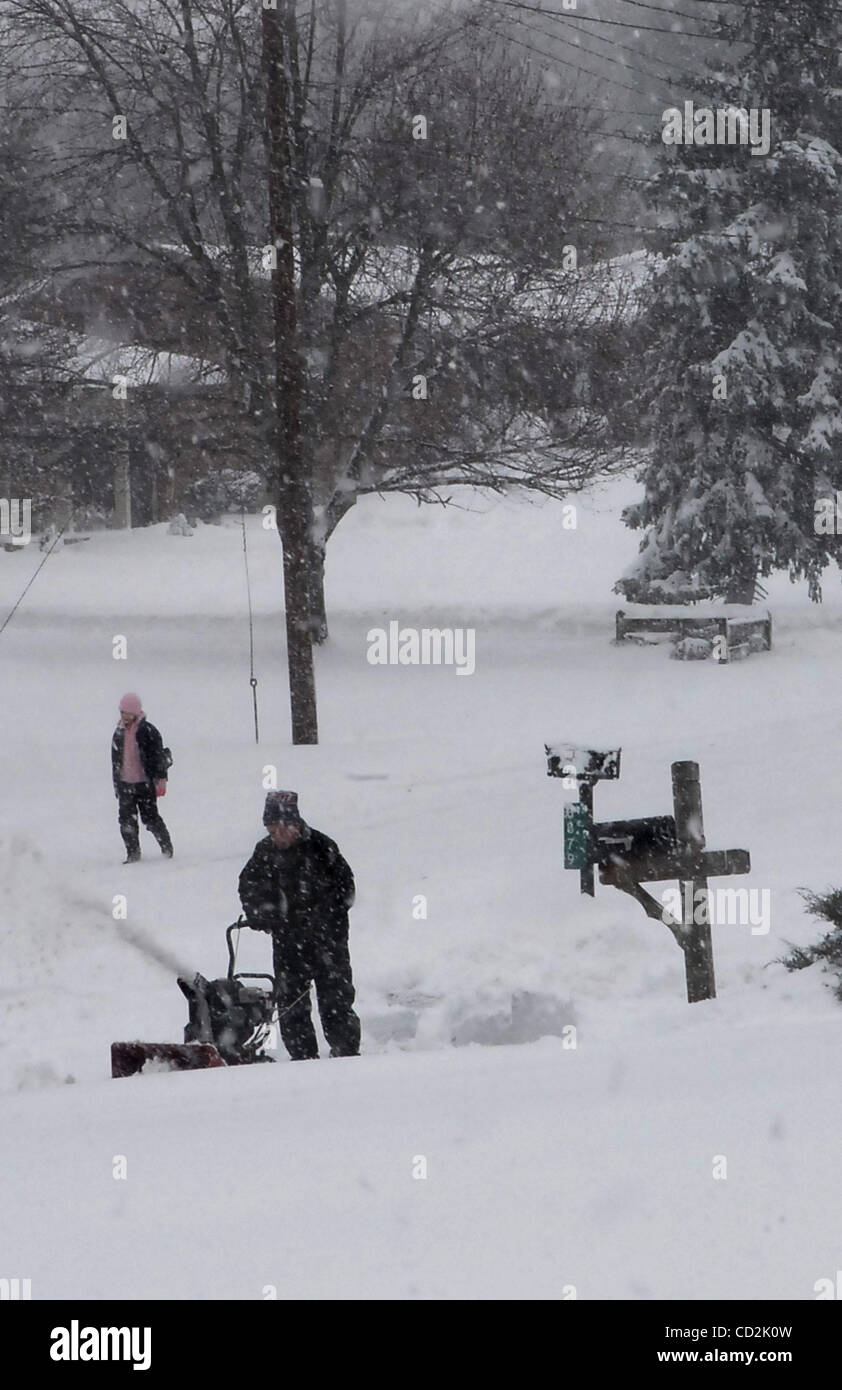 Mar 08, 2008 - Cincinnati, Ohio, USA - A late winter storm struck the ...