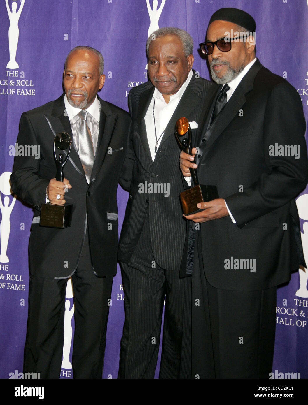 Mar 10, 2008 - New York, NY, USA - Singer JERRY BUTLER (C) poses with ...