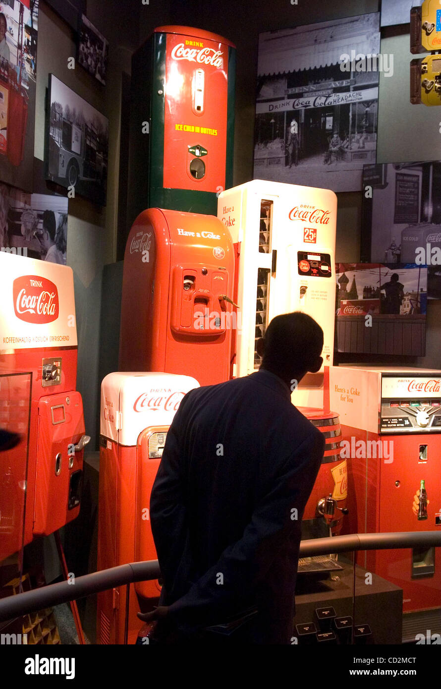 Refreshment area hi-res stock photography and images - Alamy