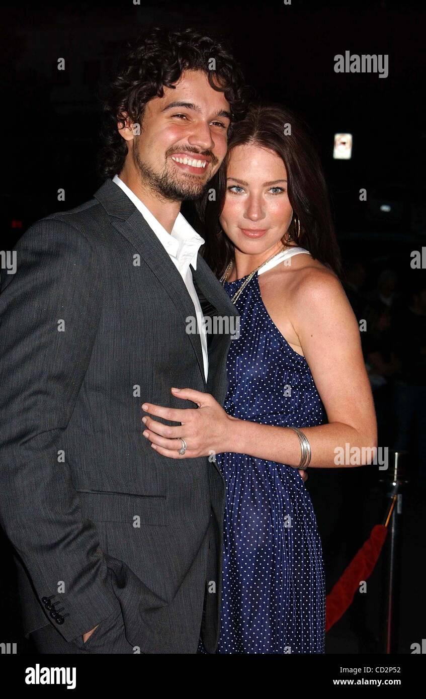 Lynn collins and steven strait hi-res stock photography and images - Alamy