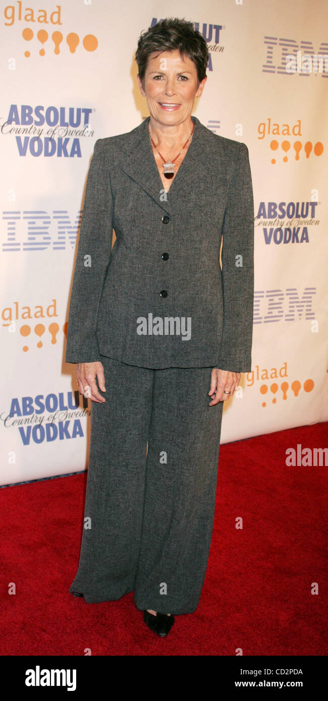 Mar 17, 2008 - New York, NY, USA -Comedian KATE CLINTON at the arrivals ...