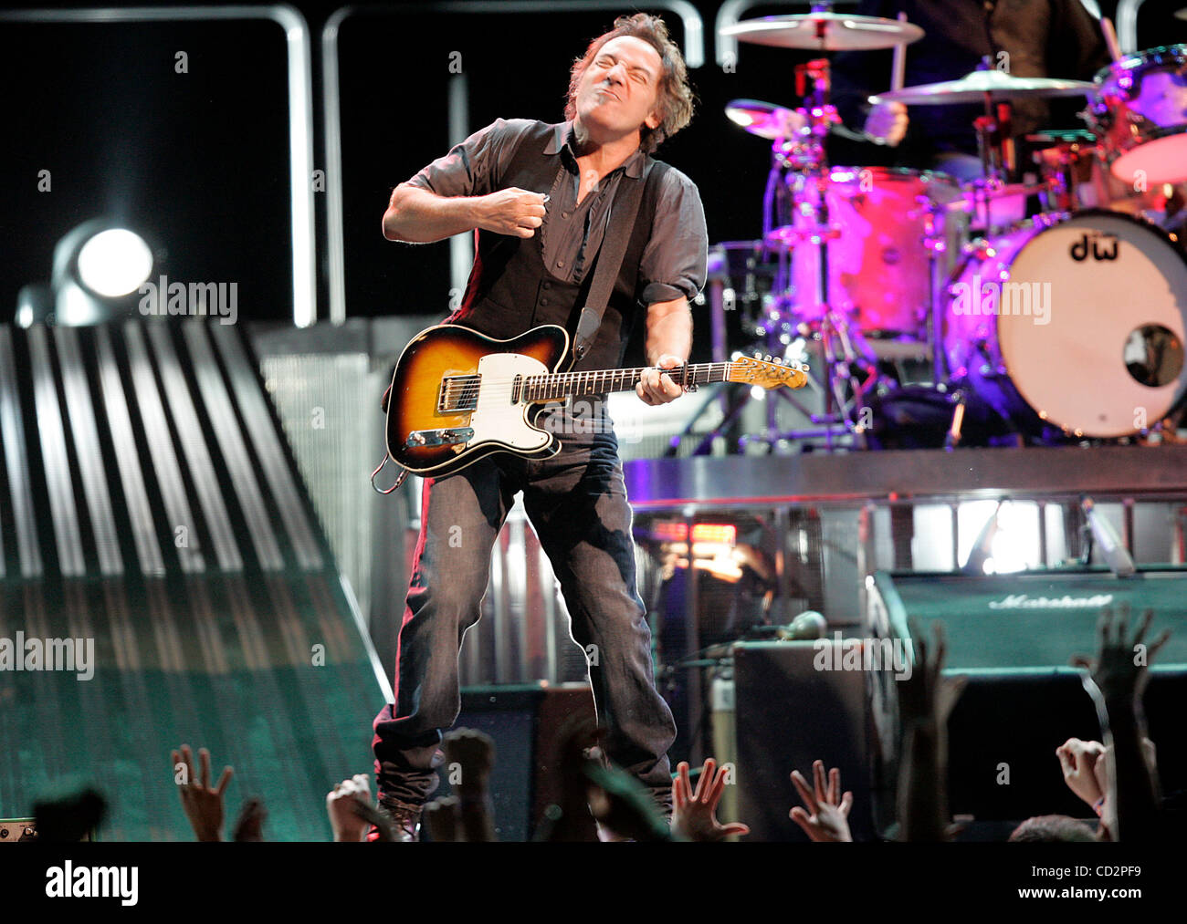 Mar 16, 2008 - St. Paul, Minnesota, USA - BRUCE SPRINGSTEEN and The E ...