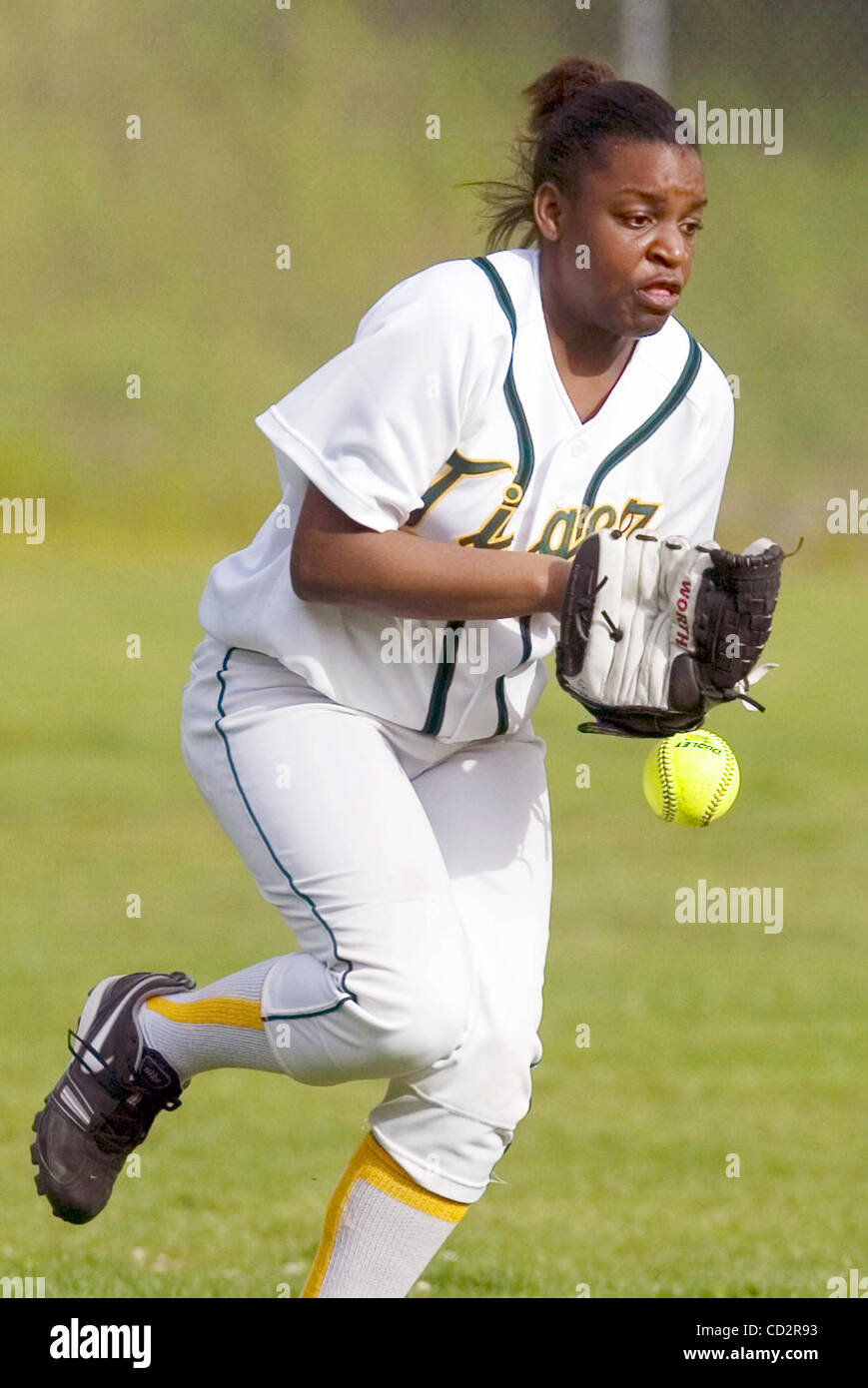 Fremont's Terrika Davis drops a line-drive single by Skyline's Amanda ...