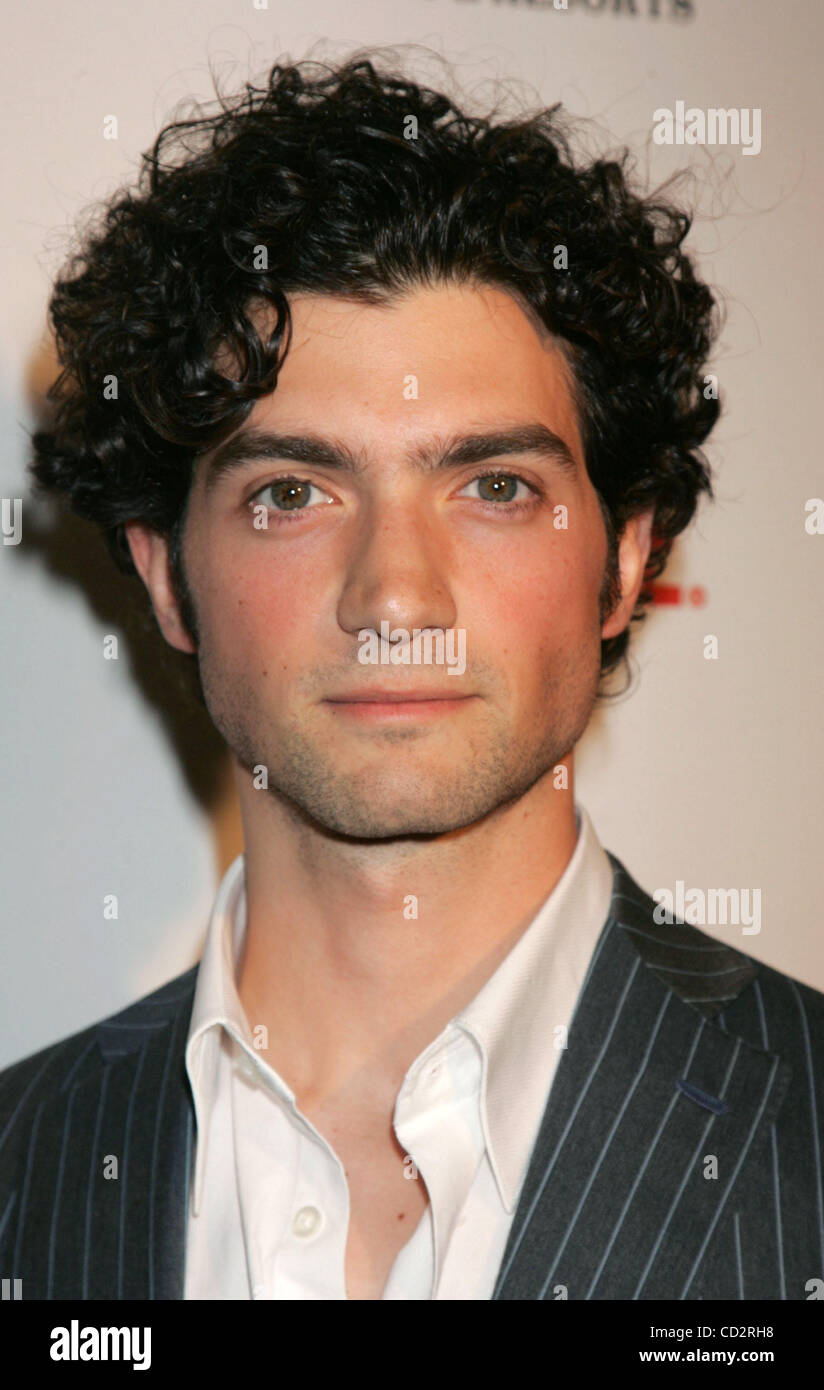 David alpay hi-res stock photography and images - Alamy
