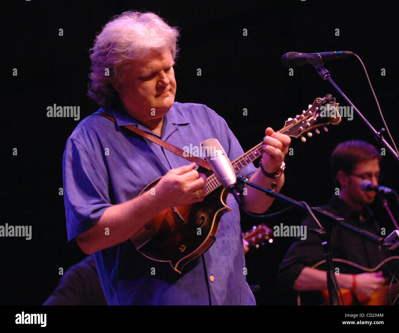 Ricky skaggs in concert hi-res stock photography and images - Alamy