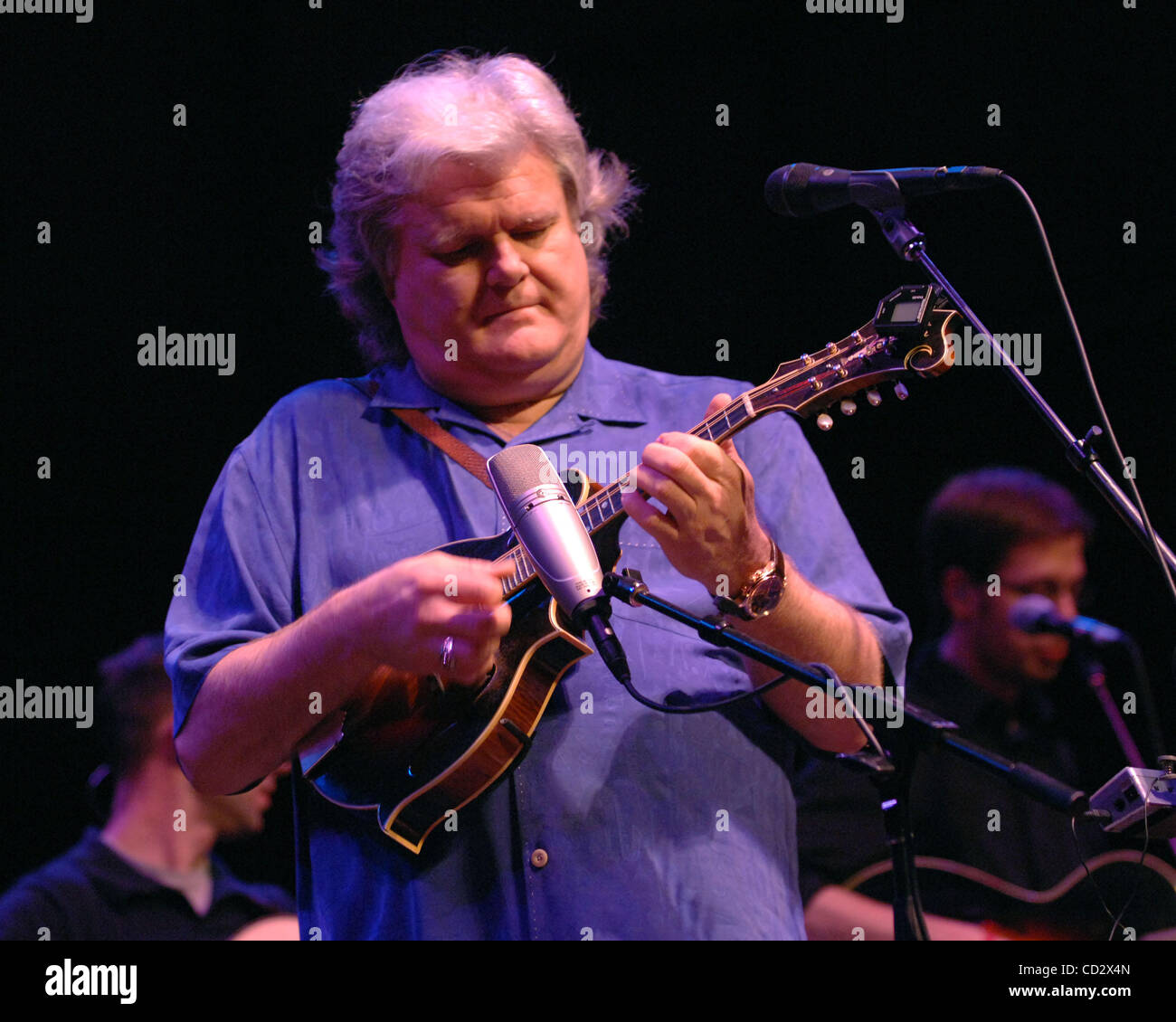 Ricky skaggs in concert hi-res stock photography and images - Alamy