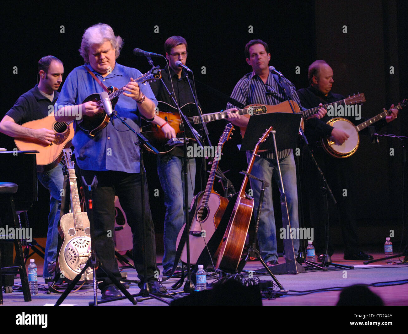 Ricky skaggs in concert hi-res stock photography and images - Alamy