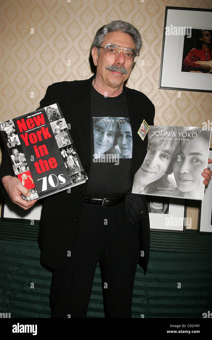 Mar. 28, 2008 - New York, New York, U.S. - MARK AND CAROL LAPIDOS ...