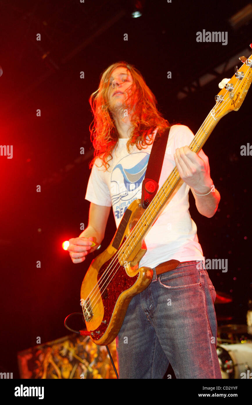 Alex turner 2008 hi-res stock photography and images - Alamy