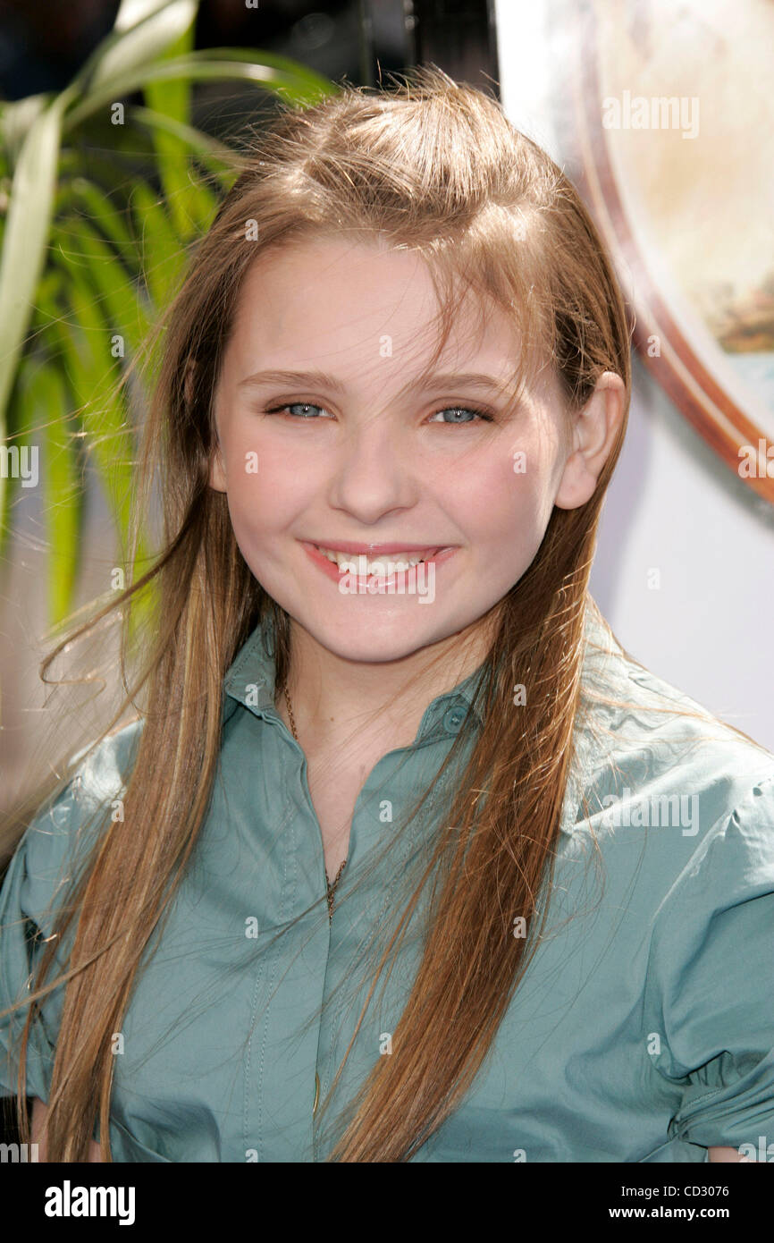 Mar 30, 2008 - Hollywood, California, USA - Actress ABIGAIL BRESLIN ...