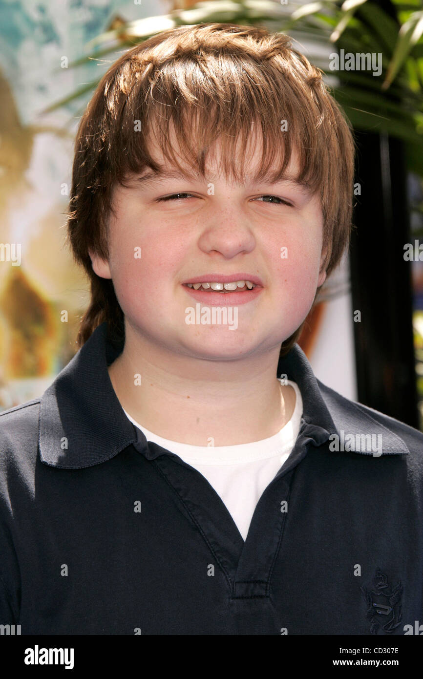 Mar 30, 2008 - Hollywood, California, USA - Actor ANGUS JONES arriving ...