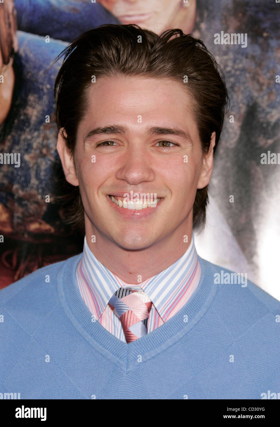 Mar 31, 2008 - Hollywood, California, USA - Singer JESSE HART arriving ...