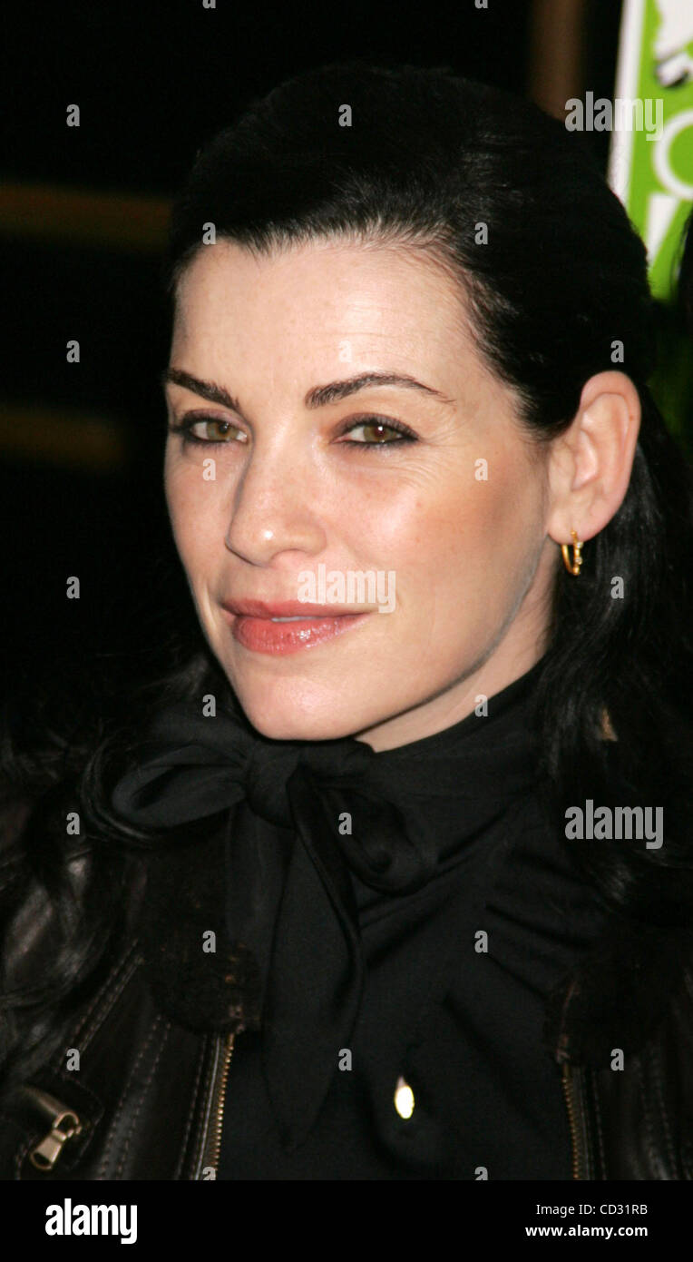Apr 02, 2008 - New York, NY, USA - Actress JULIANNA MARGULIES at the ...