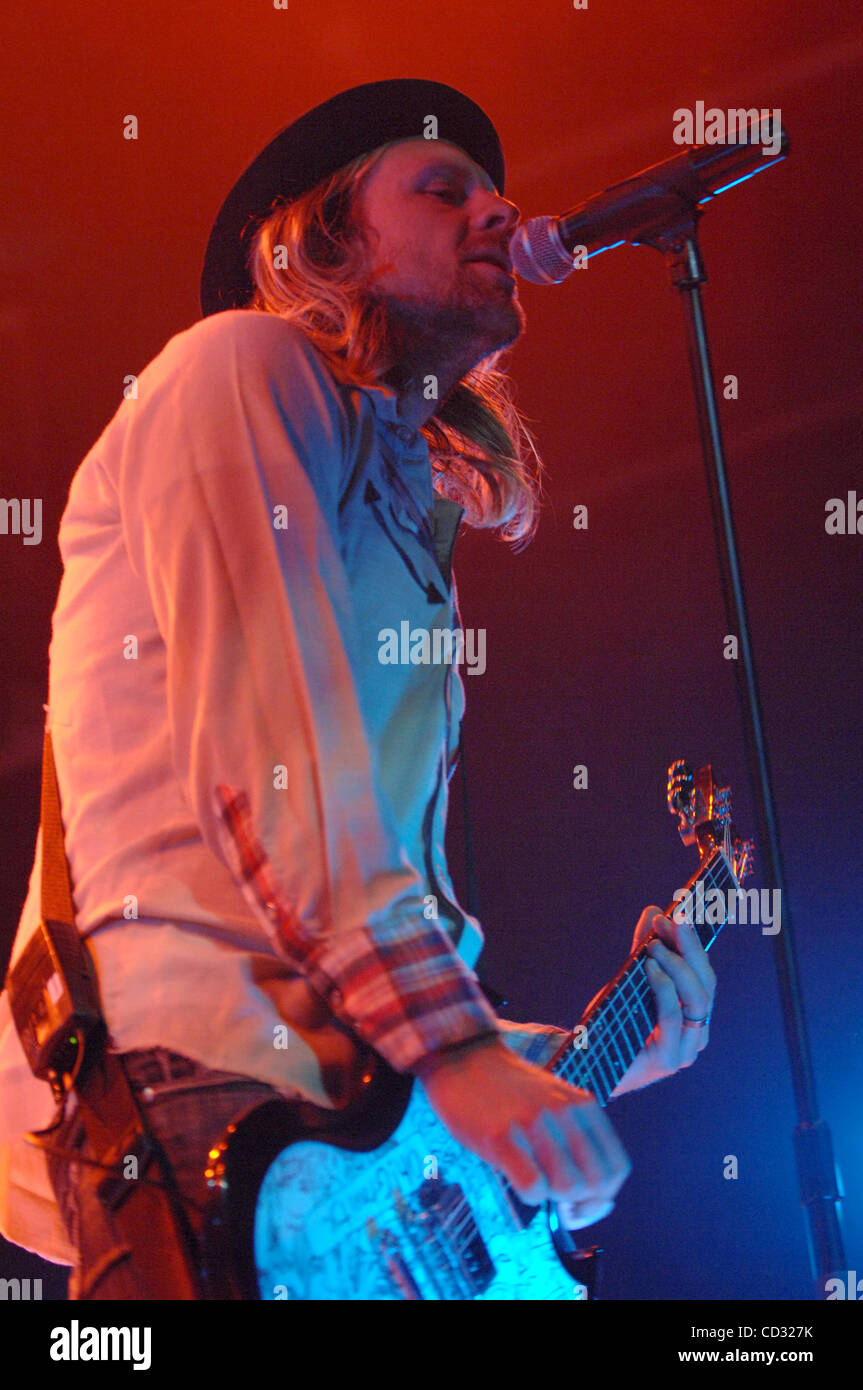 Apr 3, 2008 - Myrtle Beach, South Carolina USA - Singer / Guitarist JON ...