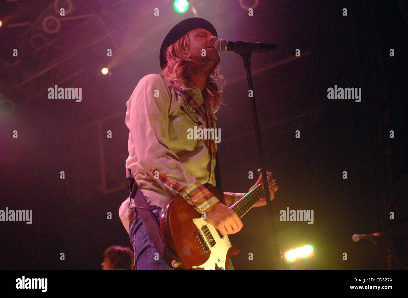 Apr 3, 2008 - Myrtle Beach, South Carolina USA - Singer / Guitarist JON ...
