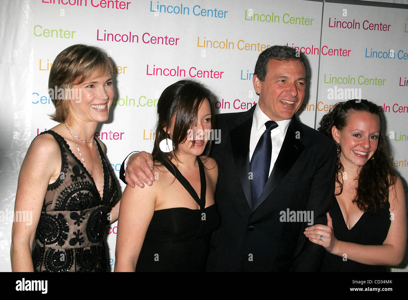Robert iger and his daughters hi-res stock photography and images - Alamy