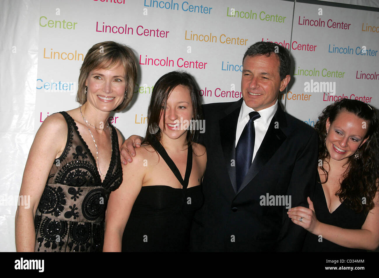 Robert iger and his daughters hi-res stock photography and images - Alamy