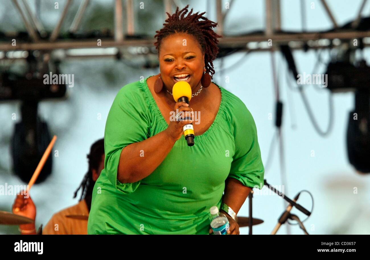 Crystal waters singer hi-res stock photography and images - Alamy