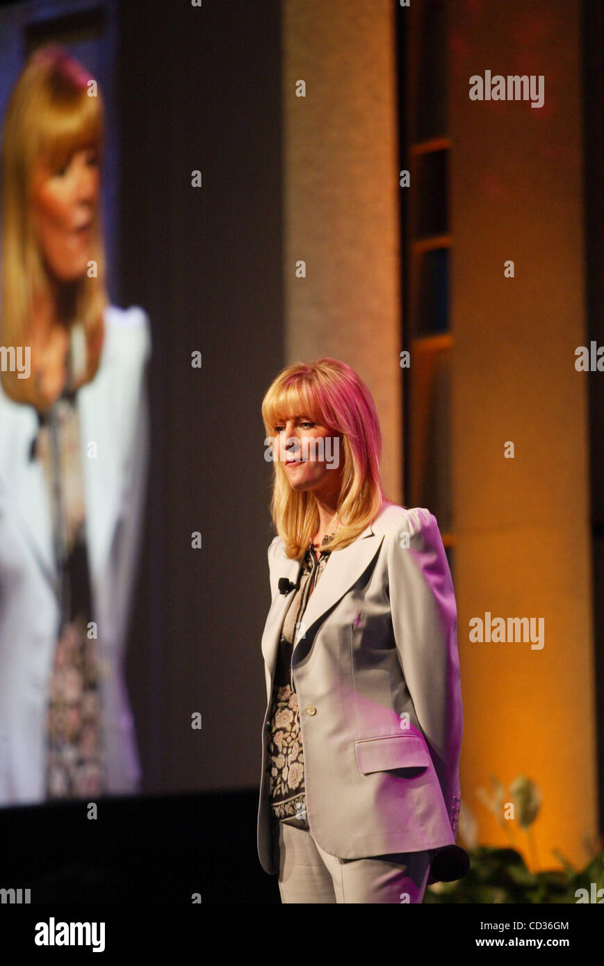 Sandra lee food network hi-res stock photography and images - Alamy