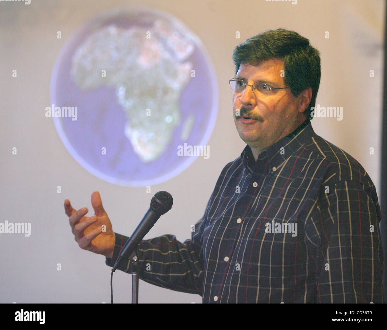 Mateo perry hi-res stock photography and images - Alamy