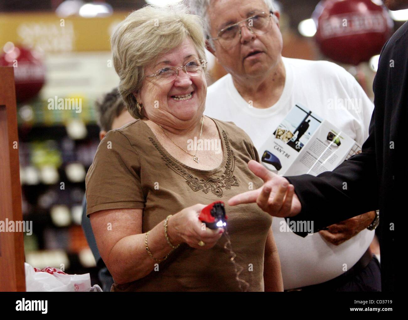 Left to right tom smith hi-res stock photography and images - Alamy