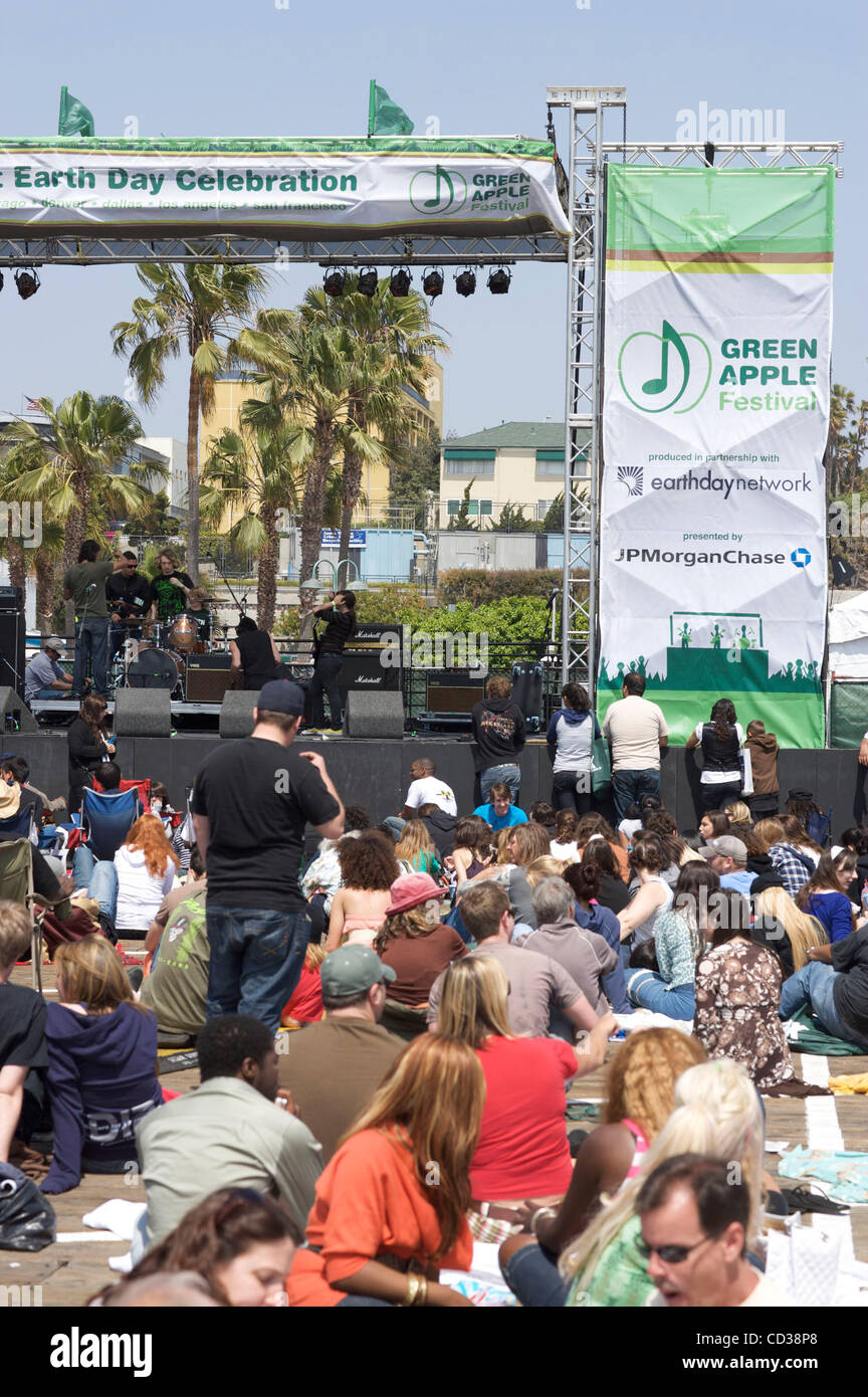 Green Apple Festival held at the Santa Monica Pier. Largest Earth Day ...