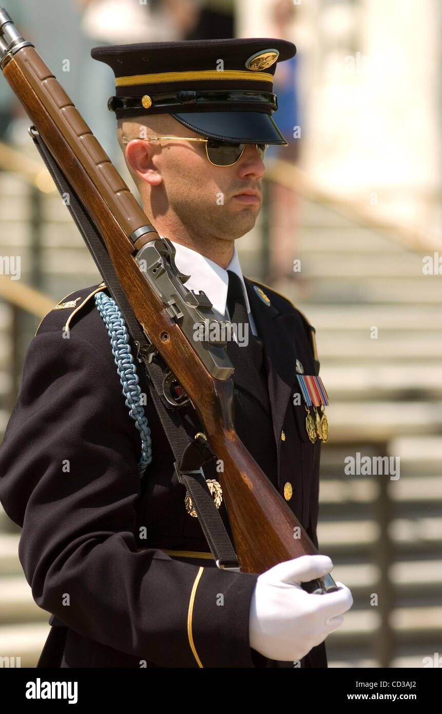 A "Sentinel" stands watch at the Tomb of the Unknown Soldier at ...